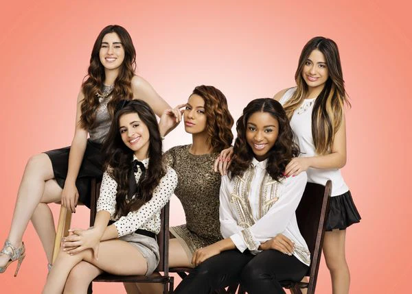 Fifth Harmony roze pozadina