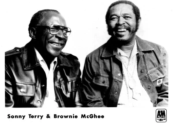 Brownie McGhee bela pozadina