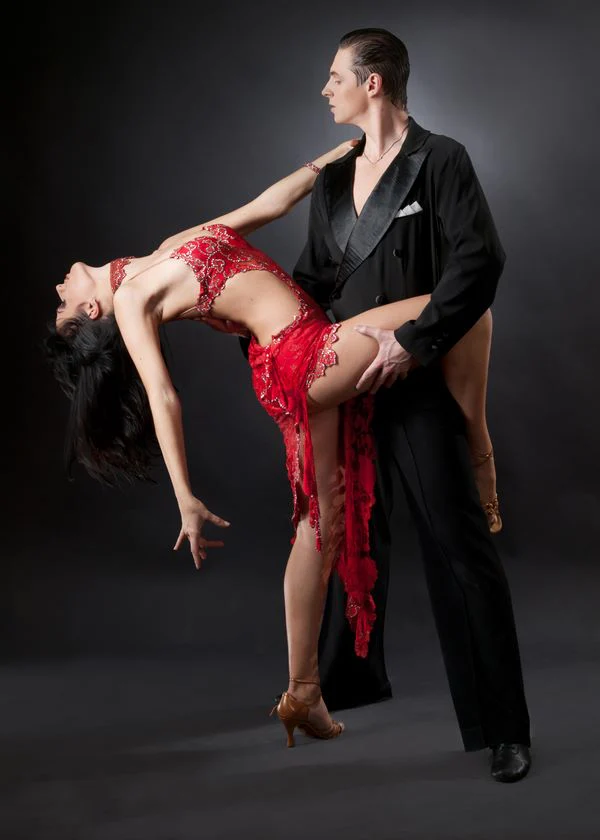 Plesaci tango poza