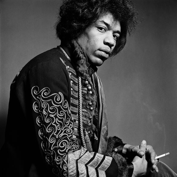 Jimi Hendrix sa cigaretom