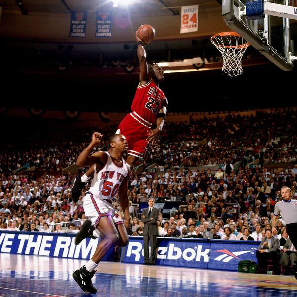 Michael Jordan i skok