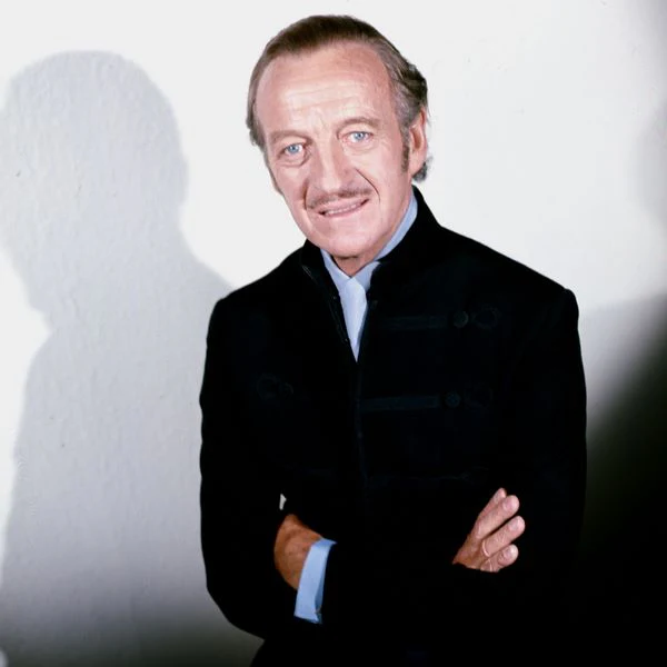 David Niven bela pozadina