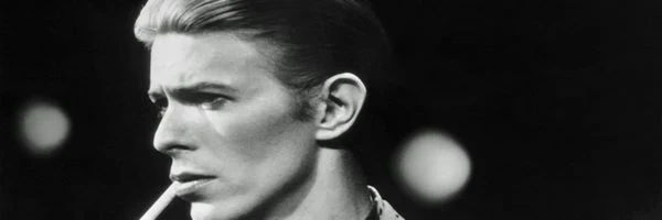 David Bowie sa cigarom