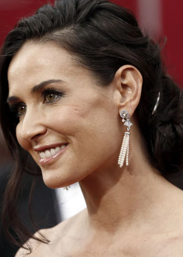 Demi Moore slika sa strane