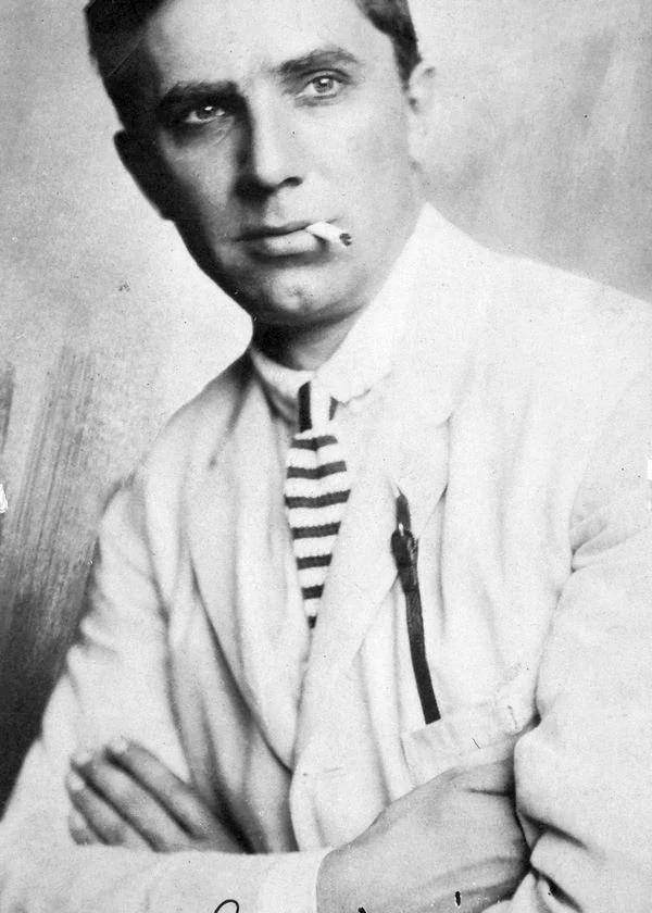 Bela Lugosi sa cigaretom