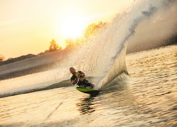 Skijanje na vodi sunce