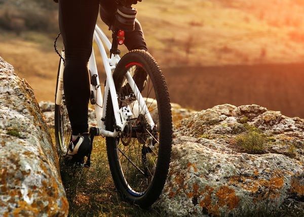 Mountain Biking izmedju stena