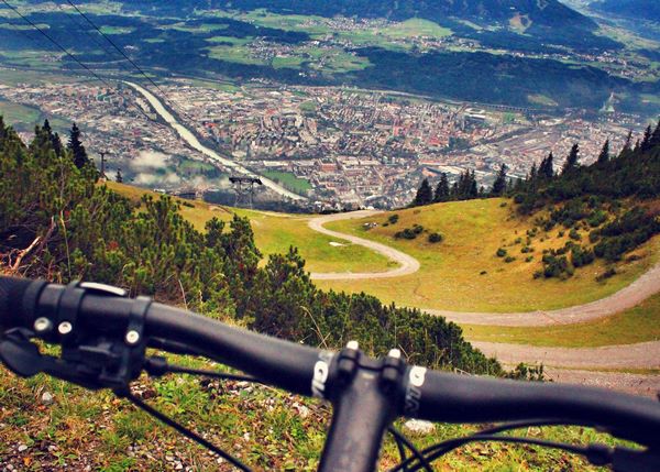 Mountain Biking pogled na grad