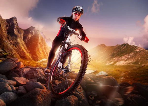 Mountain Biking sunce i stene