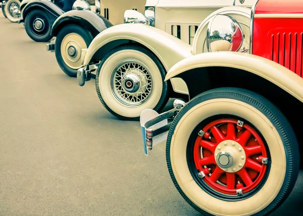 Automobili vintage art fokus na tockove