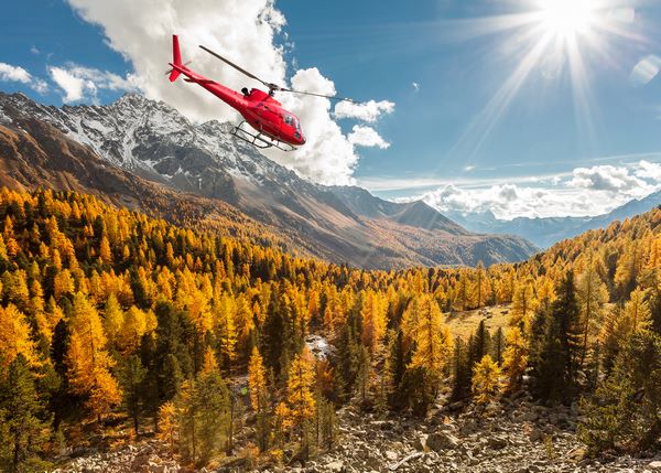 Helikopteri iznad sume