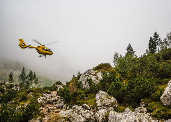 Helikopteri stene i suma