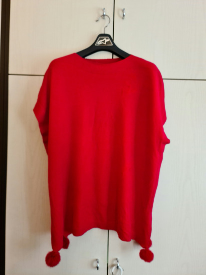 Crvena trikotažna bluza