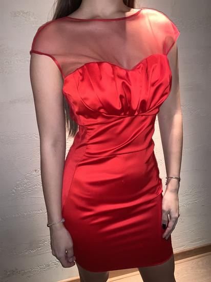 Crvena kratka haljina