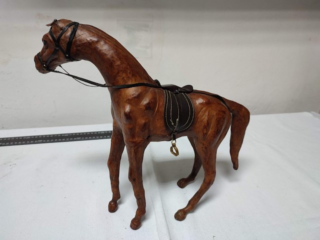 Figura konja, punjena koža