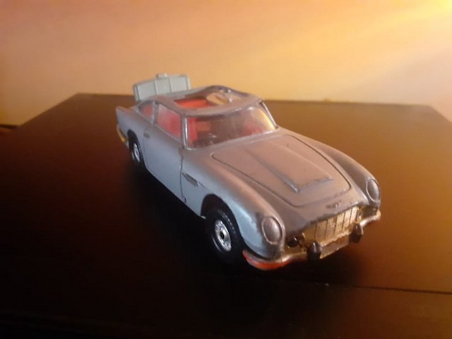 007 JAMES BOND - ASTON MARTIN DB5- CORGI