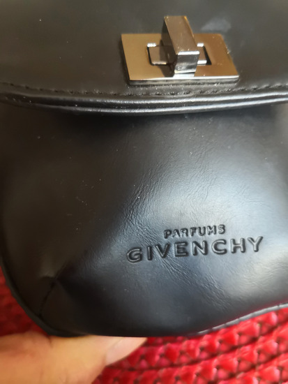 Givenchy mala kožna torbica