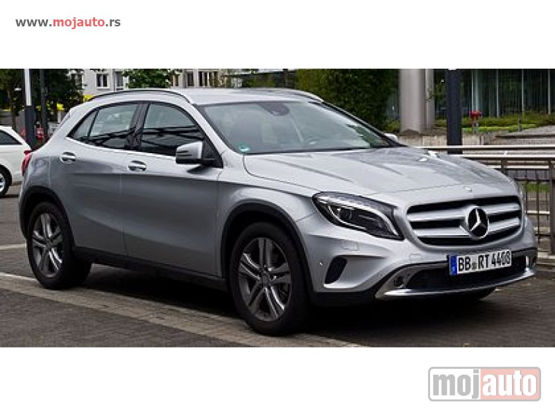 Mercedes GLA