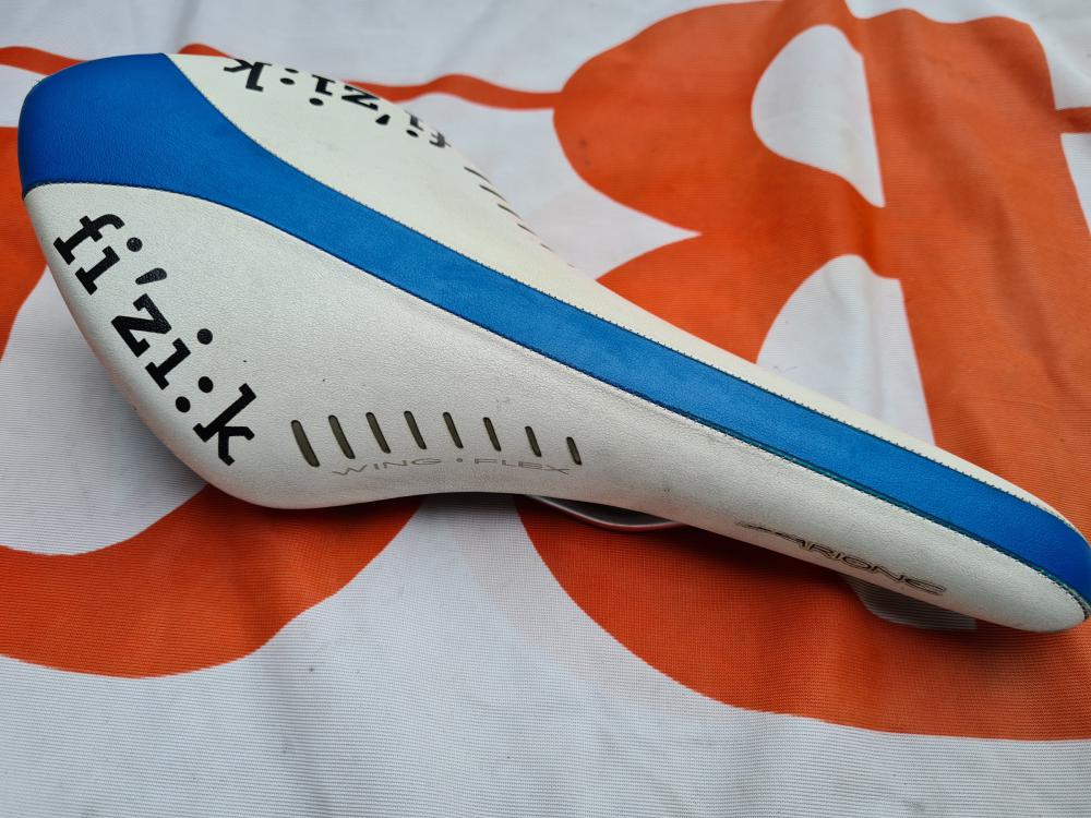 Fizik airone wing flex carbon reinforced,hand made