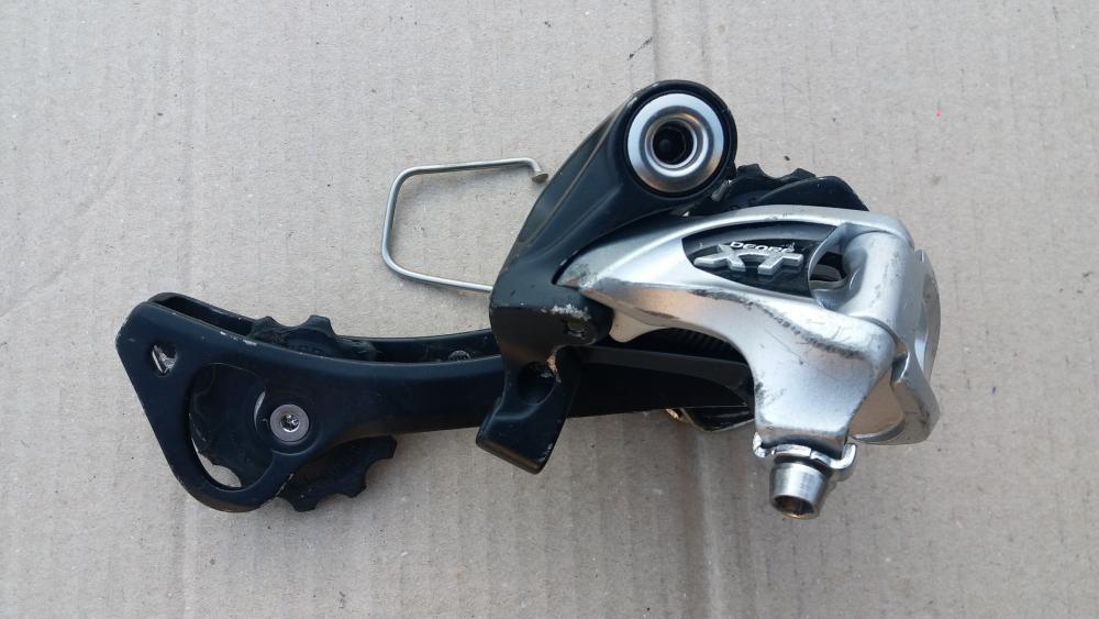 Zadnji menjač Shimano Deore XT RD-T780