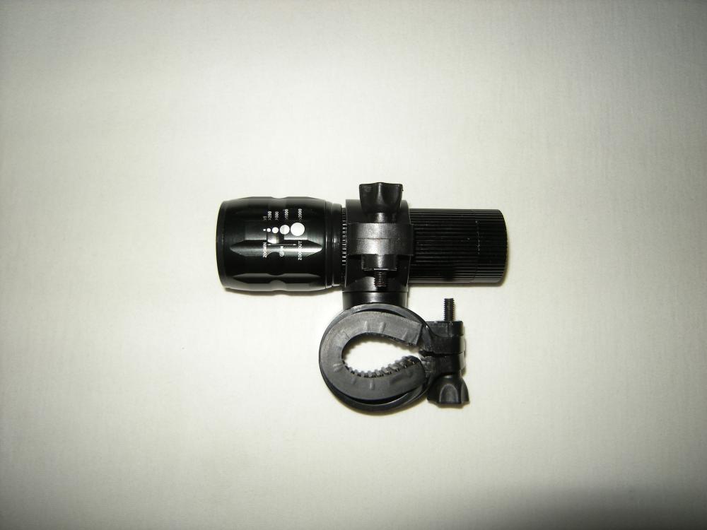 Cree Q5 LED lampa+rotirajuci drzac