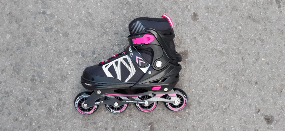 Roleri Disney Skates za devojcice novi 4490din