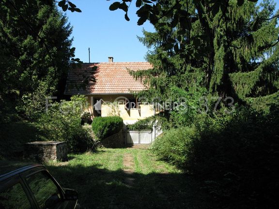 Prodaja kuće sa placem 71 ar u Vrdniku