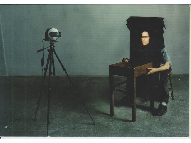 TONY OURSLER, NEW YORK, 2000, PHOTOGRAPH BY LEIBOVITZ