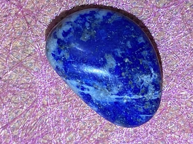 Prirodni kamen lapis lazuli