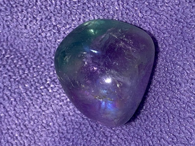 Prirodni kamen prugasti fluorit