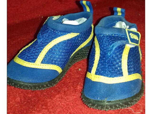 Patike-br.23-Footwear-SavS-plave sa jačim djonom-