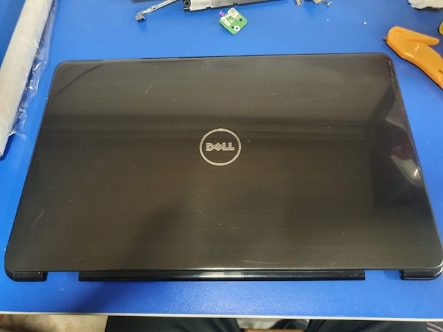 Kuciste ekrana za  Dell Inspiron N7010