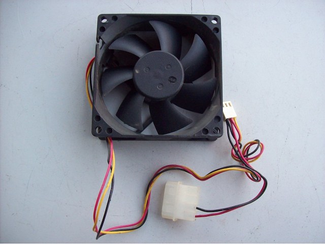 CHIEFTEC dodatni ventilator - 8 x 8 cm(D80 SL-12)