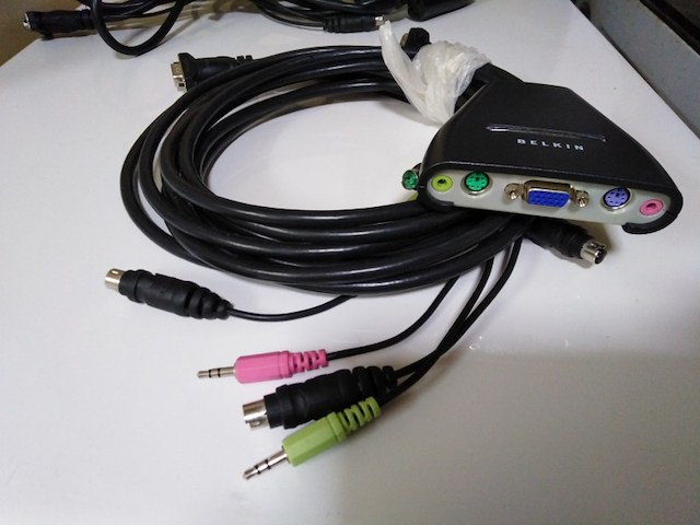 Belkin KVM Audio Switch sa ugradjenim kablovima