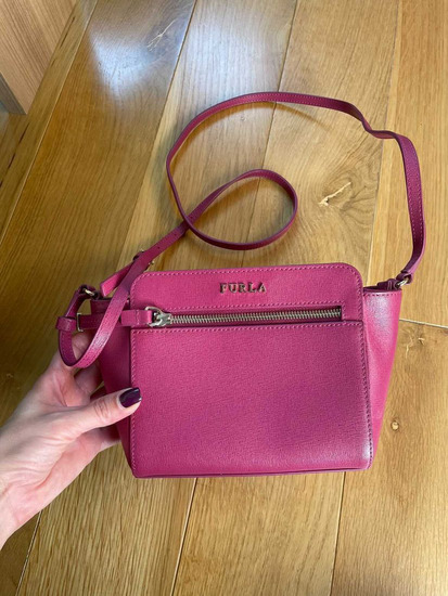 Furla nova