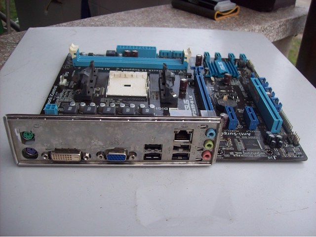 ASUS F2A55-M LK FM2 REV.1.02 + limcic DVI ddr3