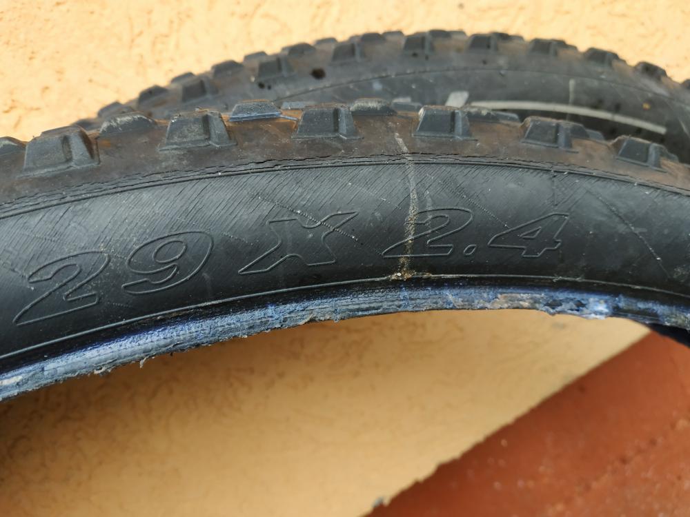 Pirelli 29x2.40