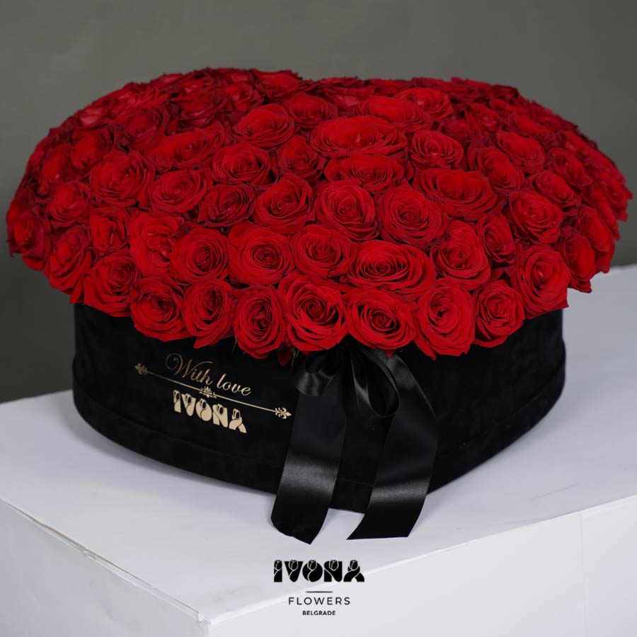 101 crvena ruža u srce kutiji