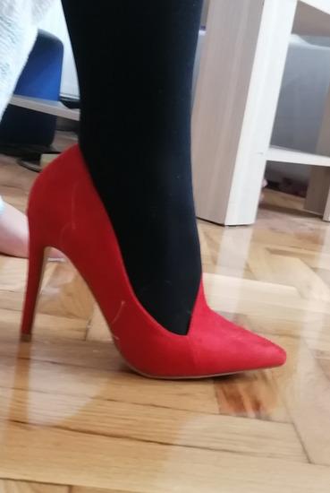 Barodina crvene cipele