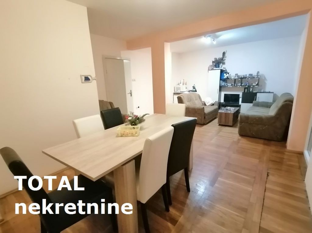 3 Trosoban stan PETROVARADIN, 133900€