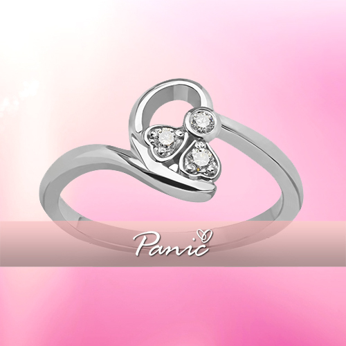 Romantičan model vereničkog prstena na kojem dominiraju dva srca sa brilijantima(0.075 ct VS-GH)