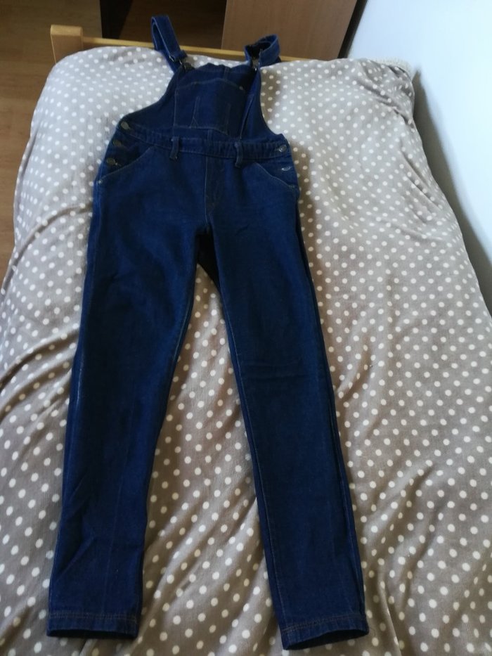 Zenske tregeruse, tamniji jeans, c & a, vel 36. Nema elastina