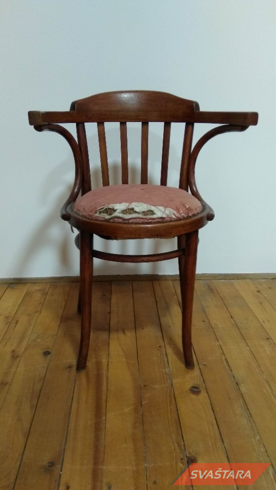 Tonet stolica antikvitetski primerak