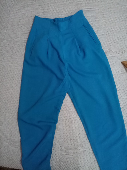 Letnje plave pantalone