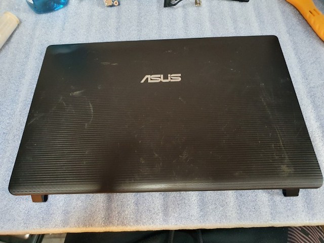 Kuciste ekrana za Asus A53B