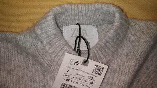 Zara džemper s etiketom 122