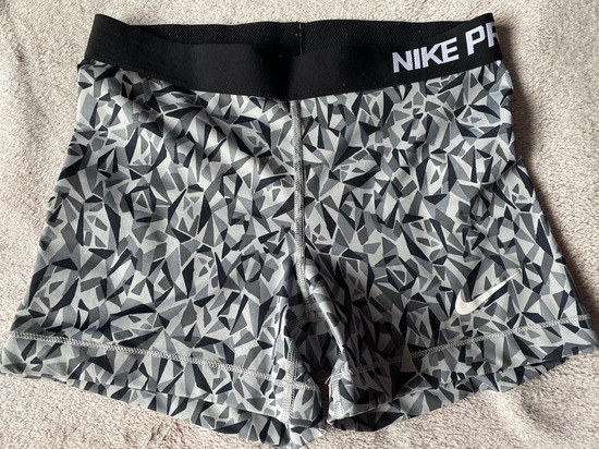 NIKE PRO Sorts