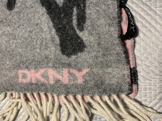 Donna Karan New York šal od vune