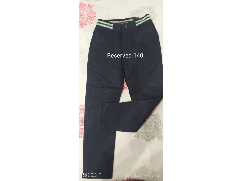 Reserved pantalone vel. 140 novo sa etiketom