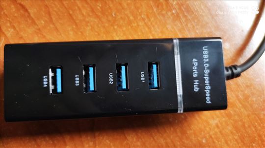 USB 3.0 hab na 4 izlaza